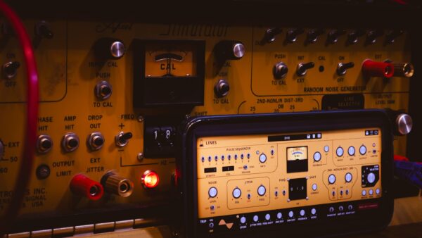 Lines - Feedback Multieffect Plugin - Hainbach
